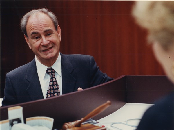 Southview stadium to honor attorney, sports enthusiast | The Blade