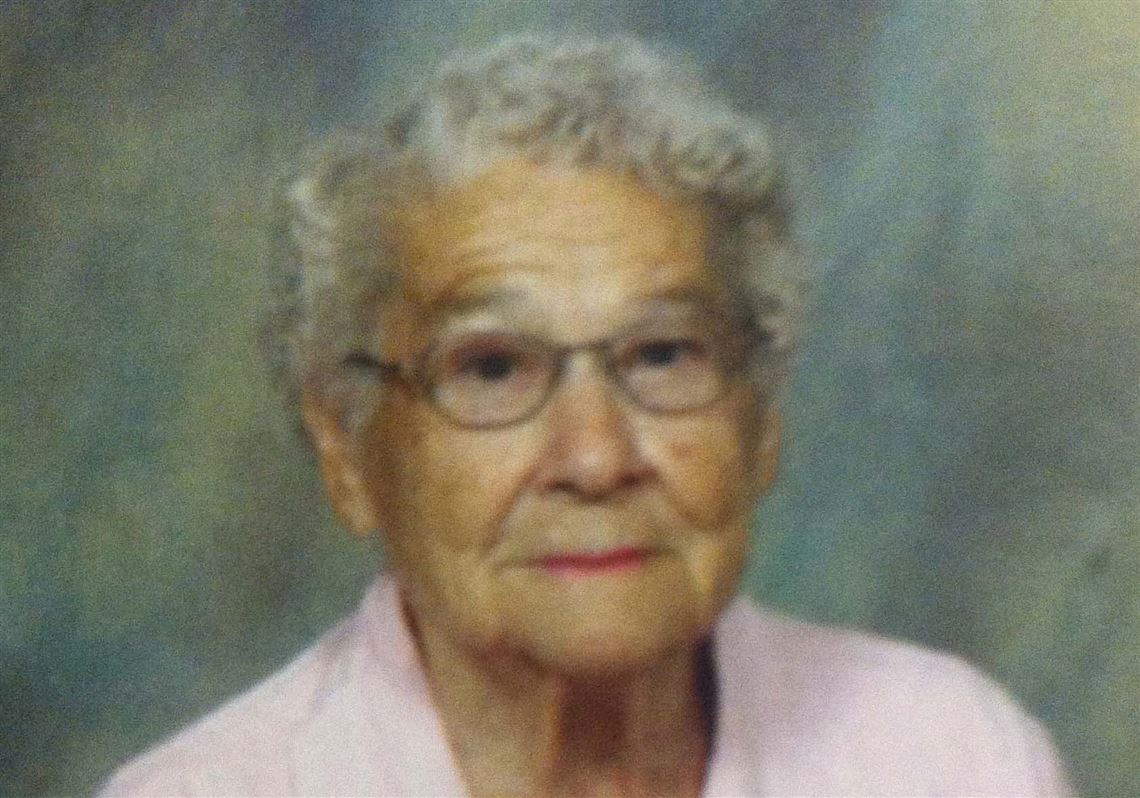 Sally Roach's Instagram, Twitter & Facebook on IDCrawl