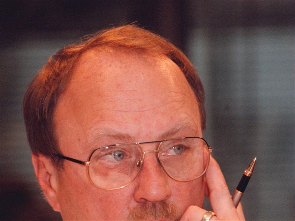 Edward J. Shultz; 1944-2014: Early Dana executive ‘was great mentor ...