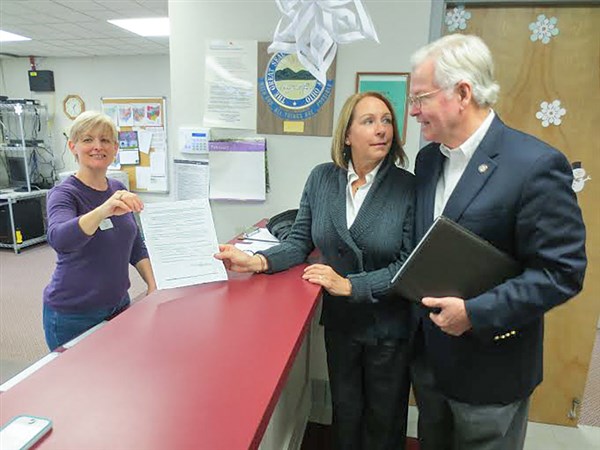 Damschroder’s wife files for write-in spot | The Blade