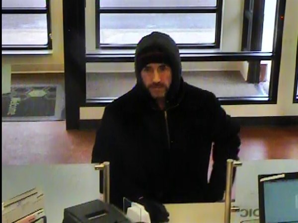 Police seek suspect in robbery of Point Place bank | The Blade