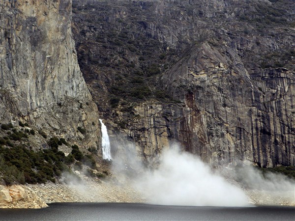 Massive rockfall in Yosemite National Park | The Blade