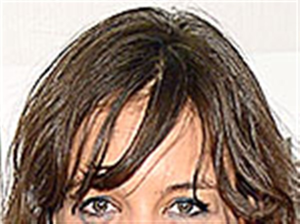 Katie Holmes, armed and dainty | The Blade