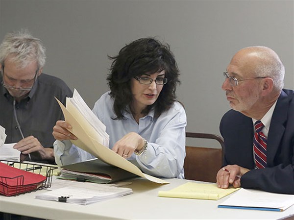 Judges oversee local elections board meeting | The Blade