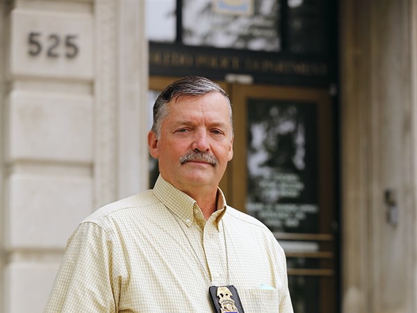 Toledo police sergeant Tim Noble retires after 32 years | The Blade