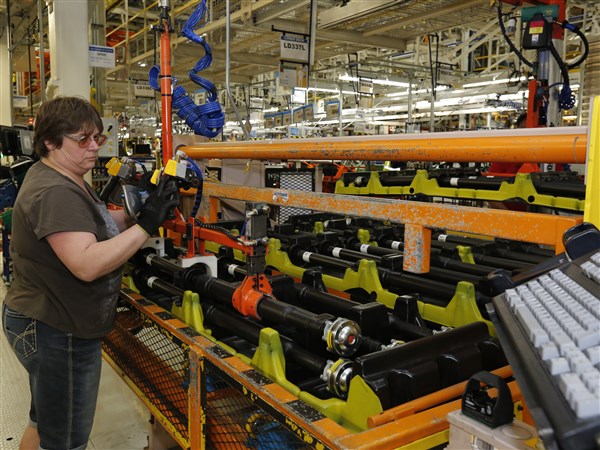 Chrysler to shutter Jeep factory for 1 week; Dundee engine plant to ...