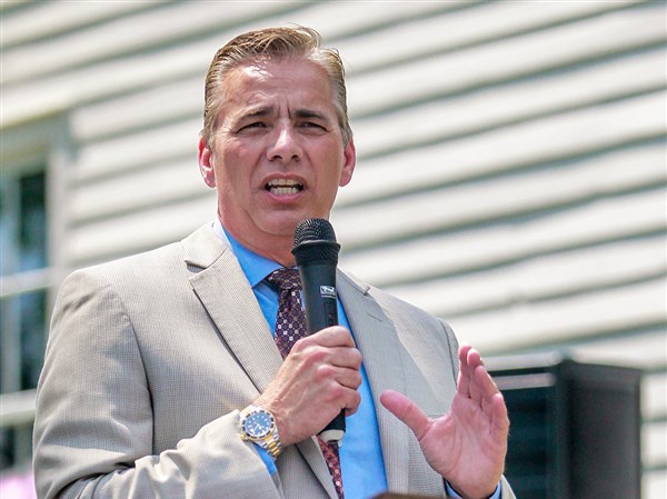 Perrysburg mayor balances personal, pro life | The Blade