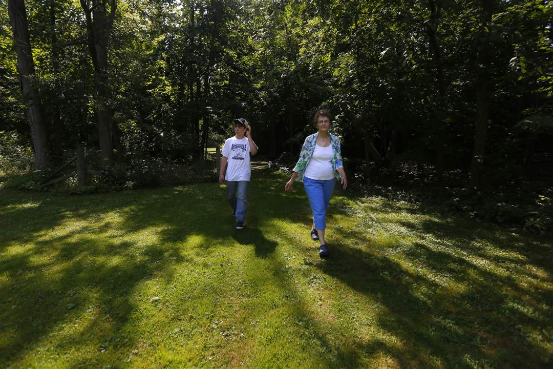 Weed It & Reap: Johanna and Bill Mack - The Blade