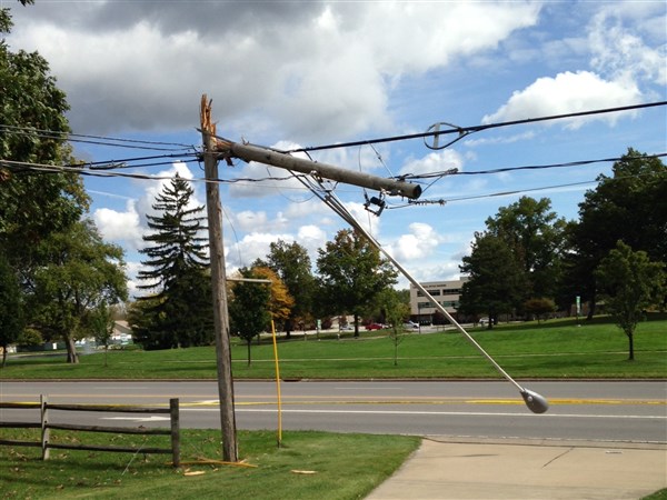 Broken utility pole causes traffic detour in Sylvania | The Blade