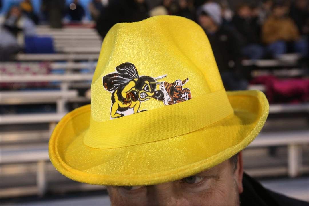 IN PICTURES: Pregame festivities for Perrysburg playoff game - The Blade