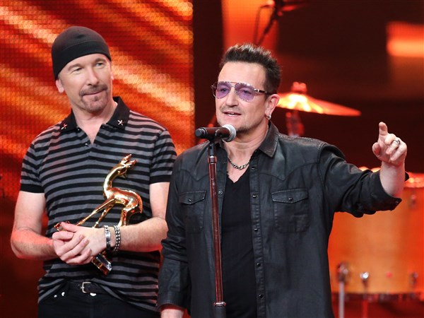 U2 frontman Bono injures arm in NY cycling spill | The Blade