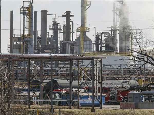 Homes evacuated briefly after fire at Toledo Refining Co. | Toledo Blade