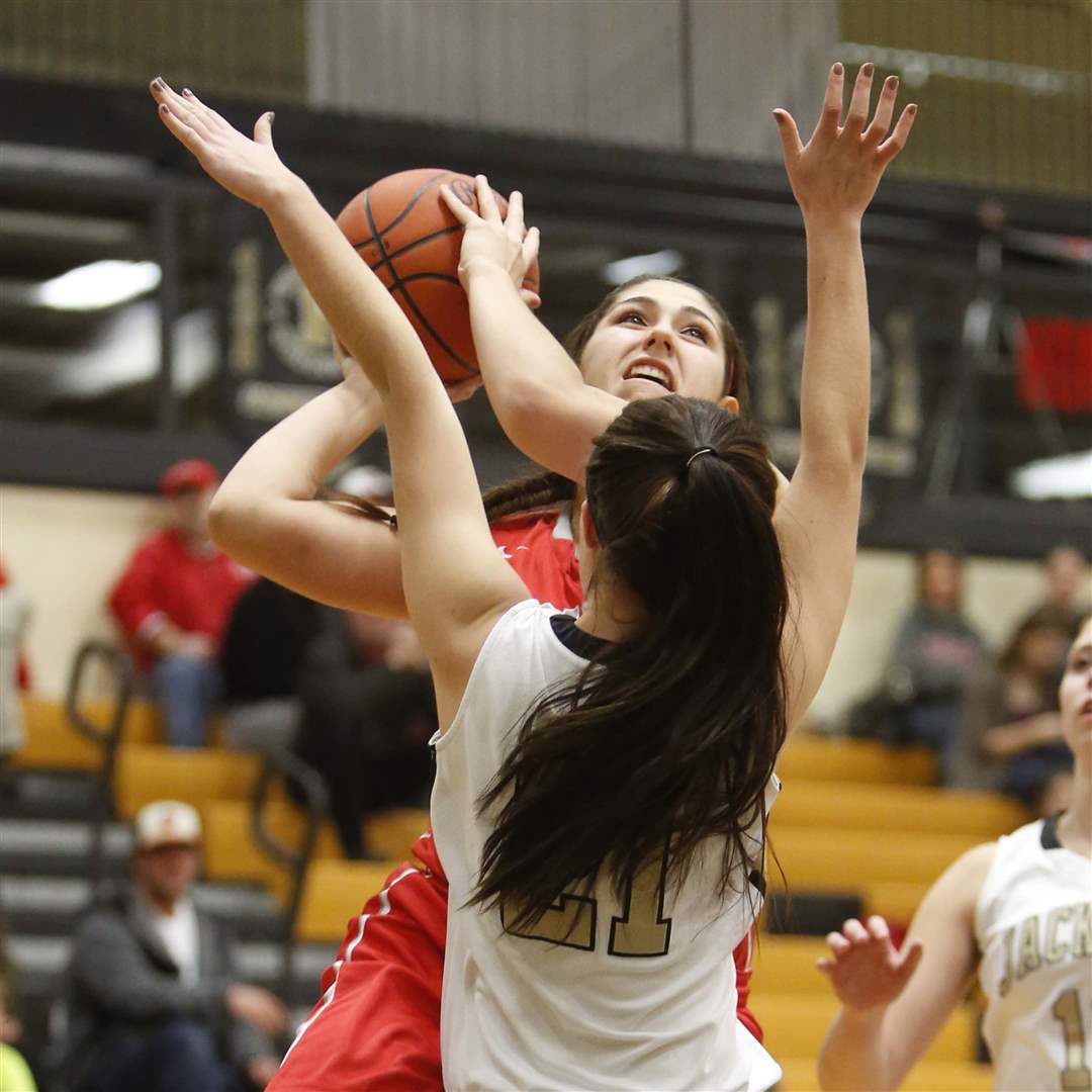 IN PICTURES: Perrysburg girls defeat Central Catholic - The Blade