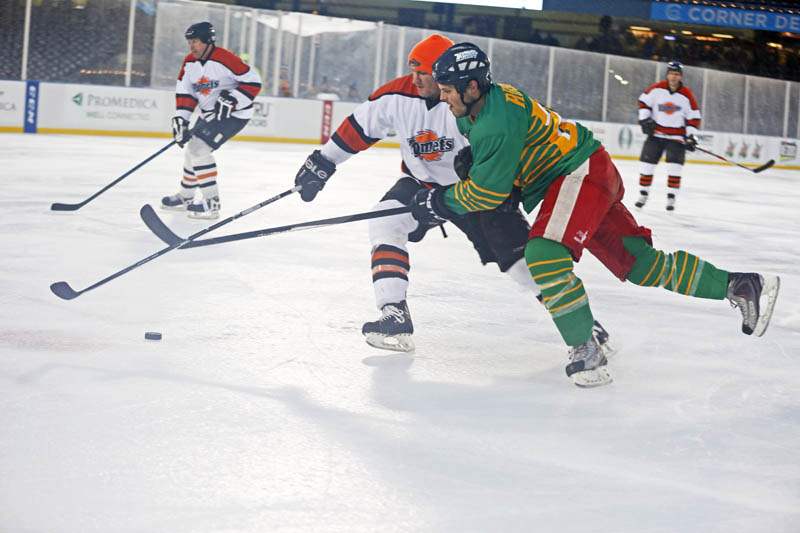 IN PICTURES: Alumni game at Winterfest - The Blade