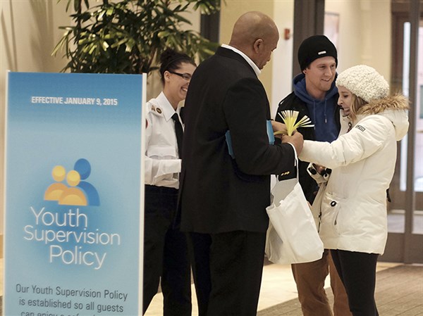 Curfew policy gets started for teens at Toledo mall | The Blade