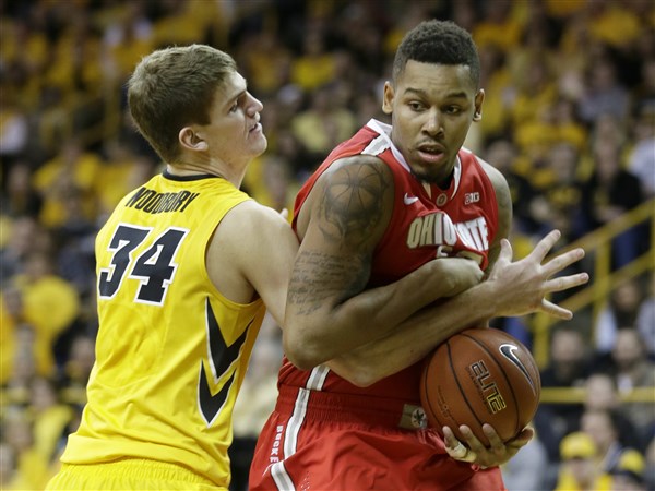 Iowa beats Ohio State 76-67 behind White's 22 points | The Blade