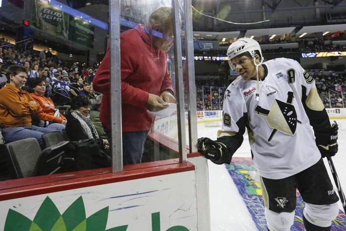 IN PICTURES: Walleye beat Wheeling - The Blade