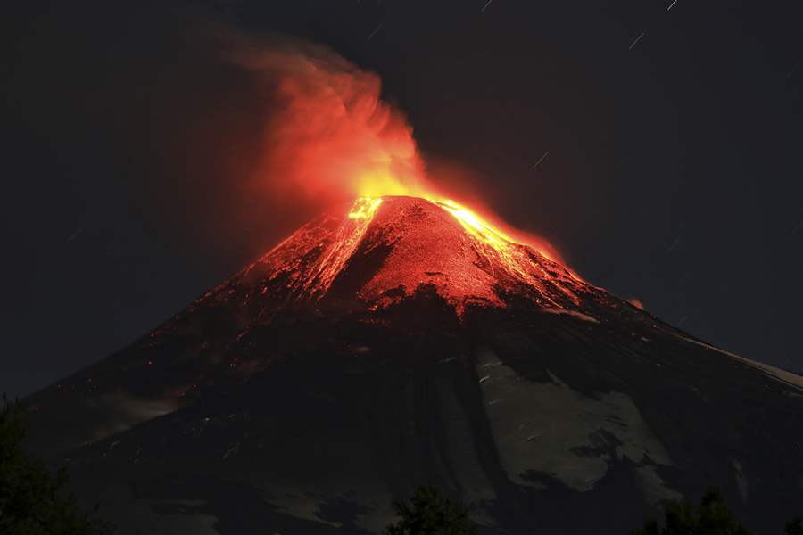 Volcano in southern Chile erupts, thousands evacuated - The Blade