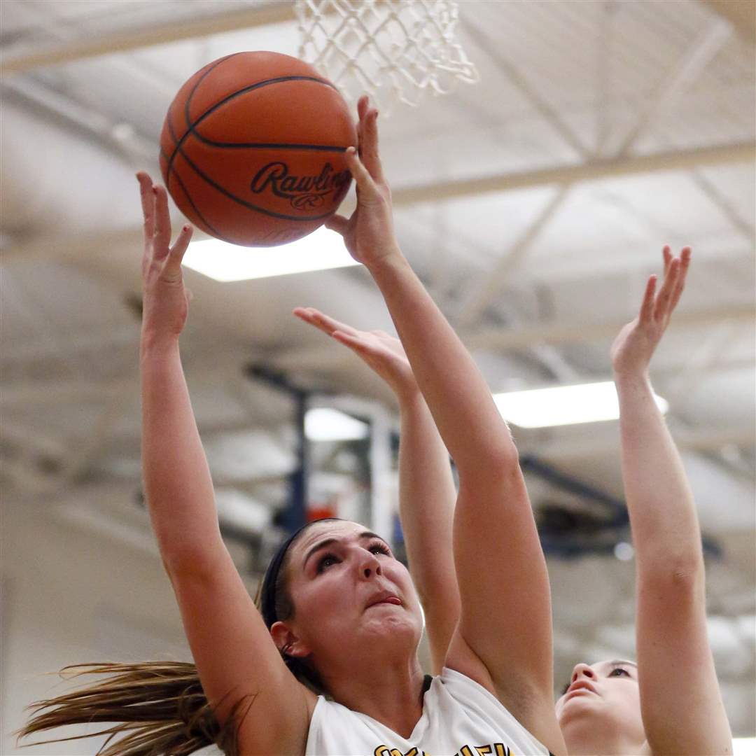 IN PICTURES: Jackets tame Wildcats 45-33 - The Blade