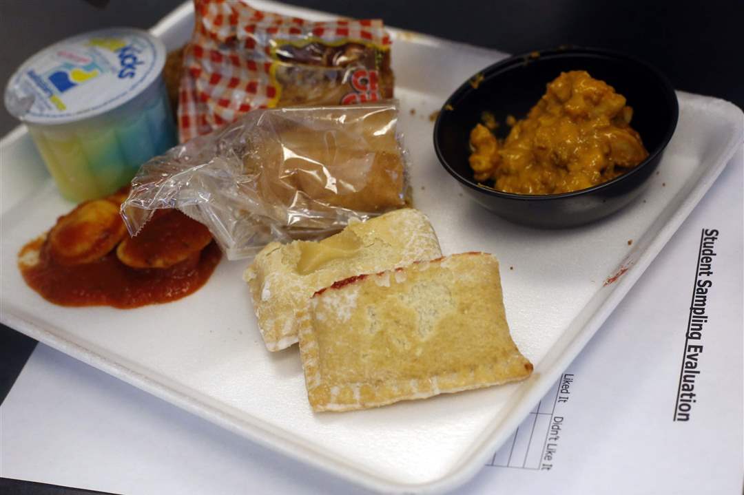 Oakdale students sample new menu items - The Blade