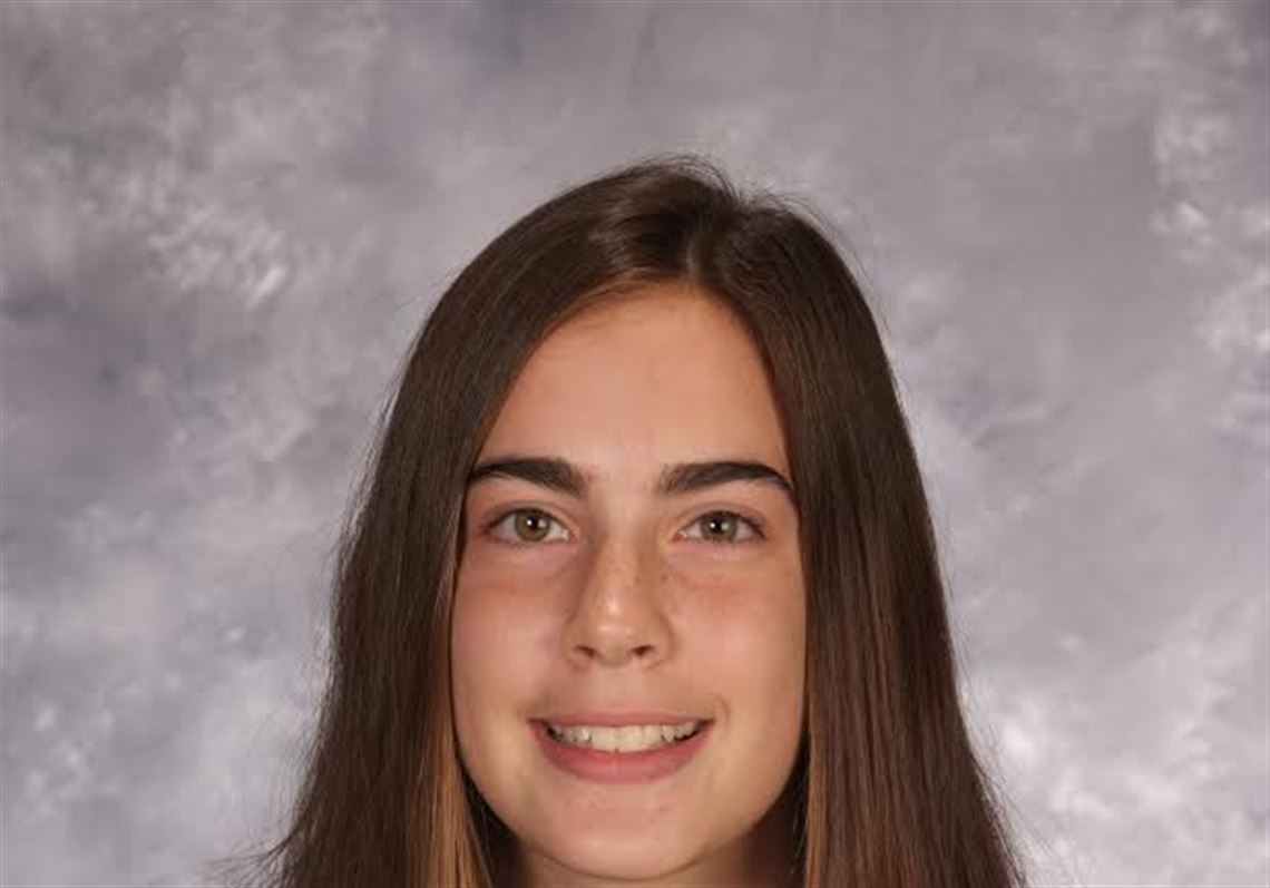 Elizabeth Halloran's Instagram, Twitter & Facebook on IDCrawl