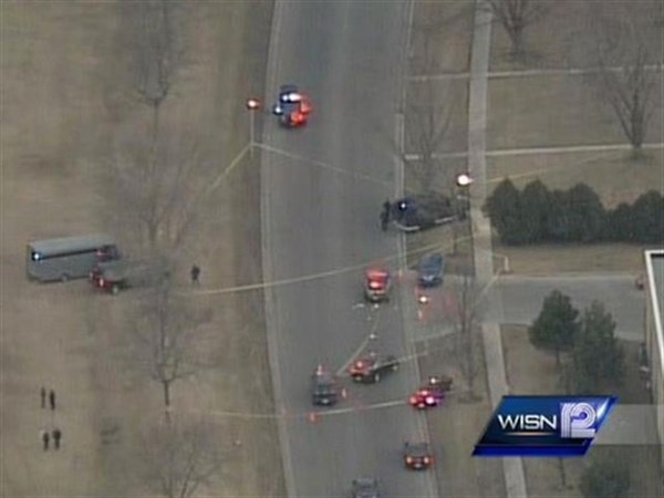 Trooper, bank robbery suspect, motorist killed in Wisconsin | The Blade