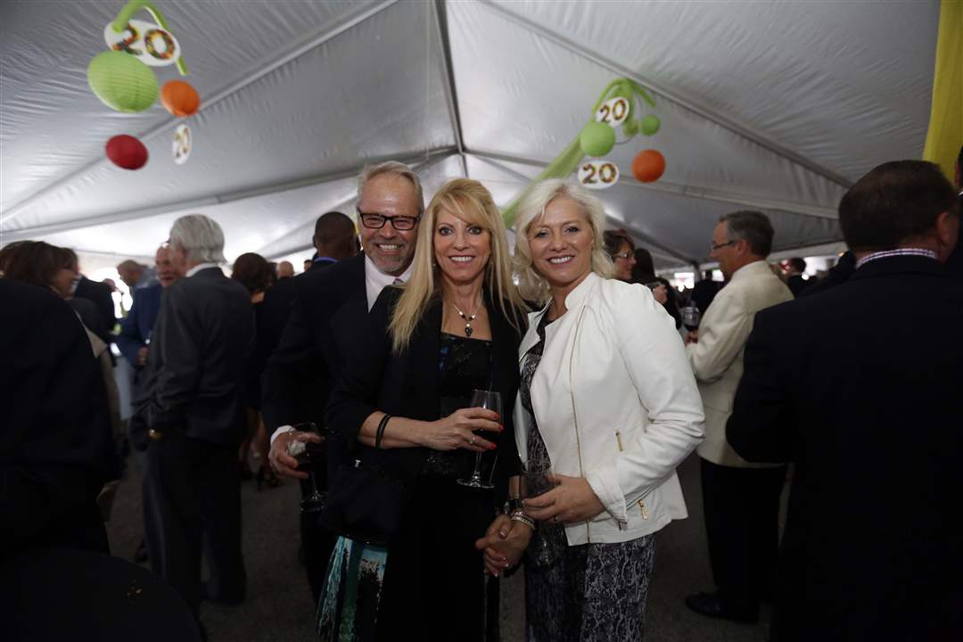 On the Town: 5/3 - The Blade