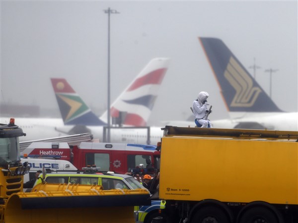 13 detained in Heathrow airport protest over expansion | The Blade