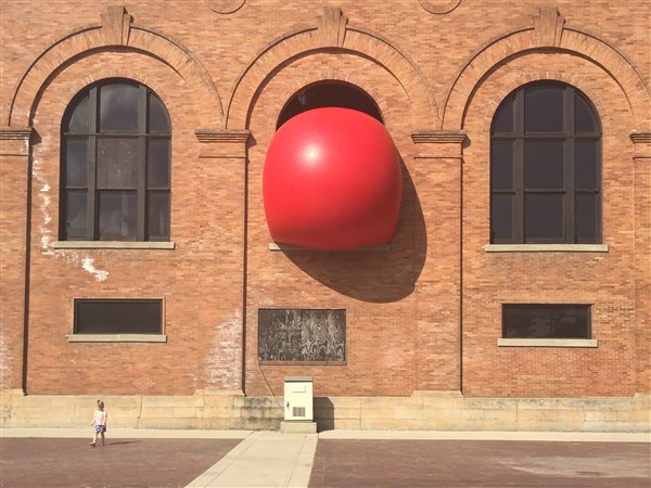 N.Y. artist puts RedBall Project in Toledo’s court | The Blade