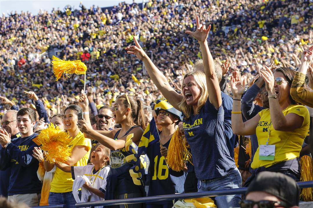 IN PICTURES: Michigan routs Northwestern - The Blade