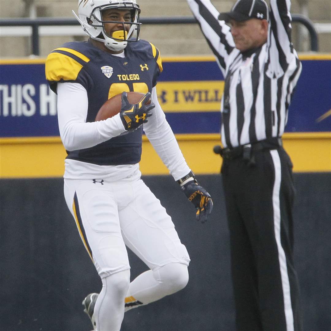 IN PICTURES: UT remains unbeaten - The Blade