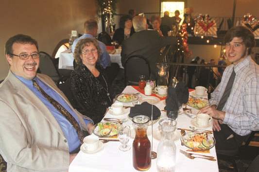 On The Town: 11-08 - The Blade