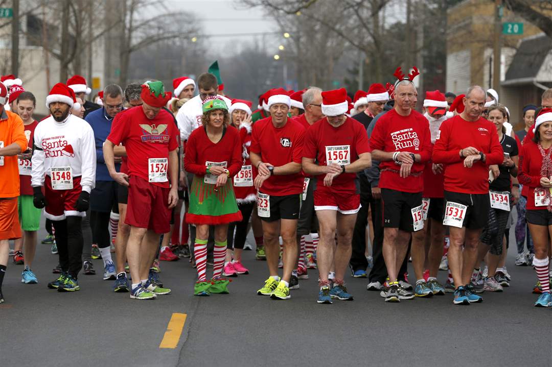 Uptown 5K Santa Run - The Blade