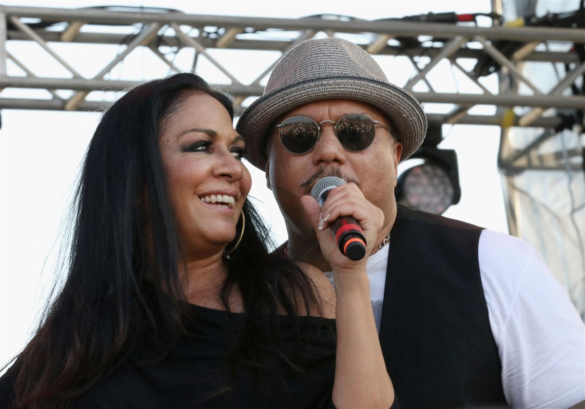 Howard Hewett Children