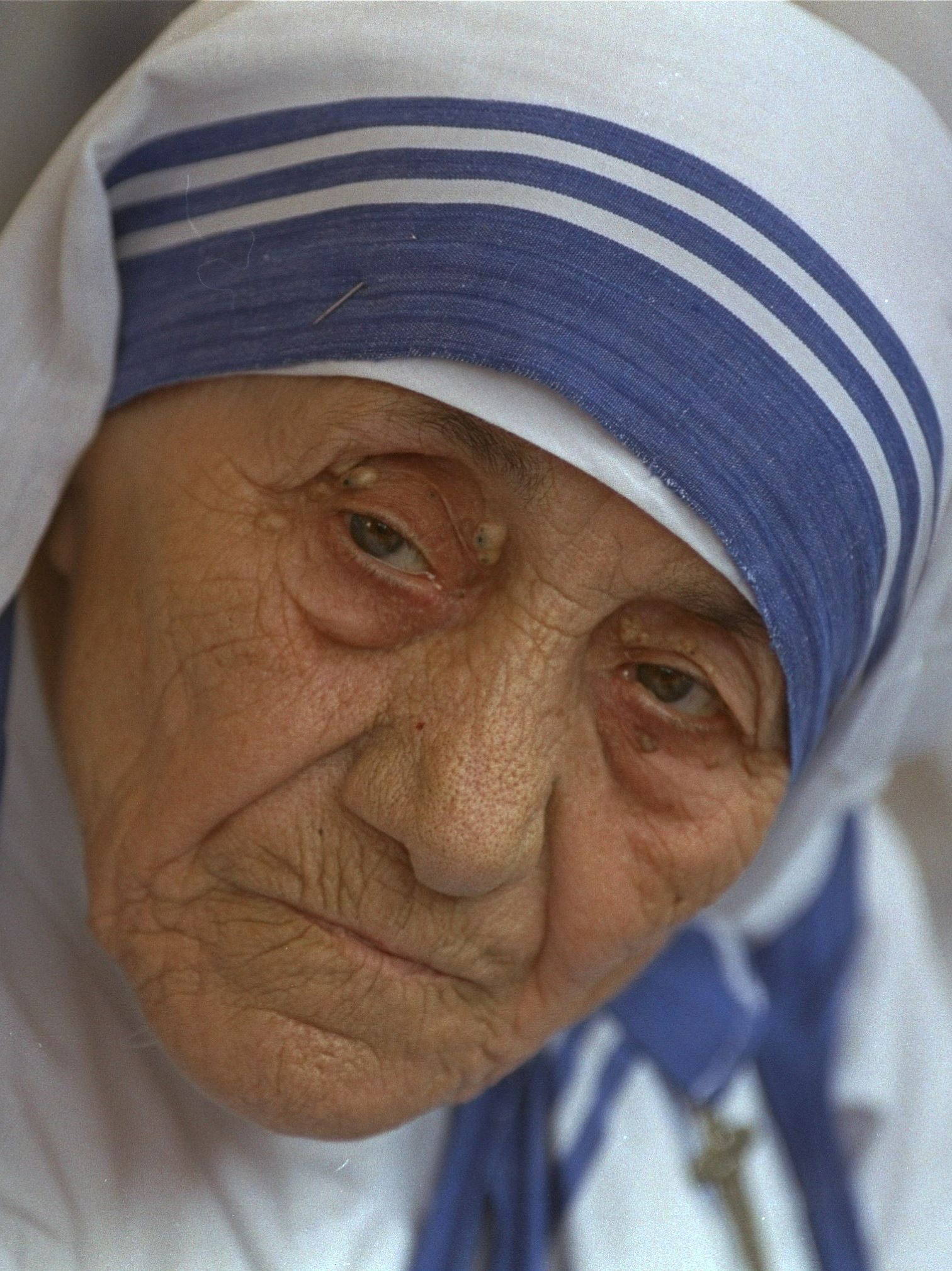Pope approves miracle for Mother Teresa's canonization - The Blade