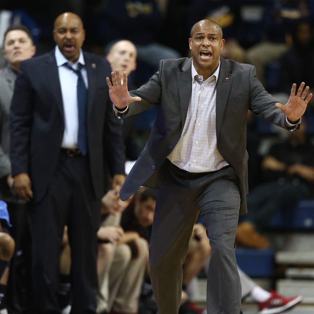 IN PICTURES: UT men lose to Northern Illinois - The Blade
