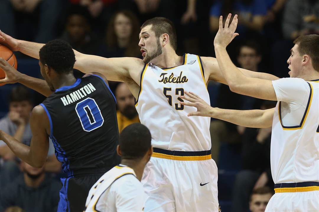 IN PICTURES: UT men fall to Buffalo - The Blade