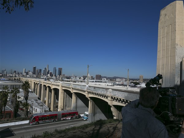 Demolition of famous LA bridge ahead of schedule | The Blade
