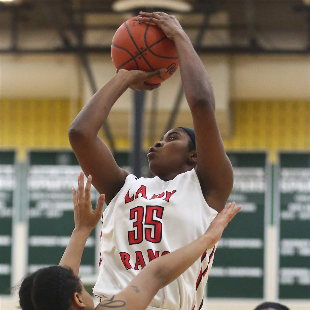 IN PICTURES: Rogers vs. Woodward girls - The Blade