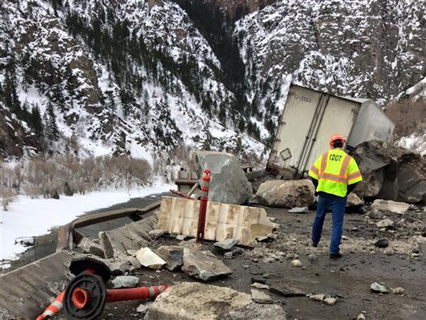 Rock slide forces closure of I-70 in Colorado | The Blade