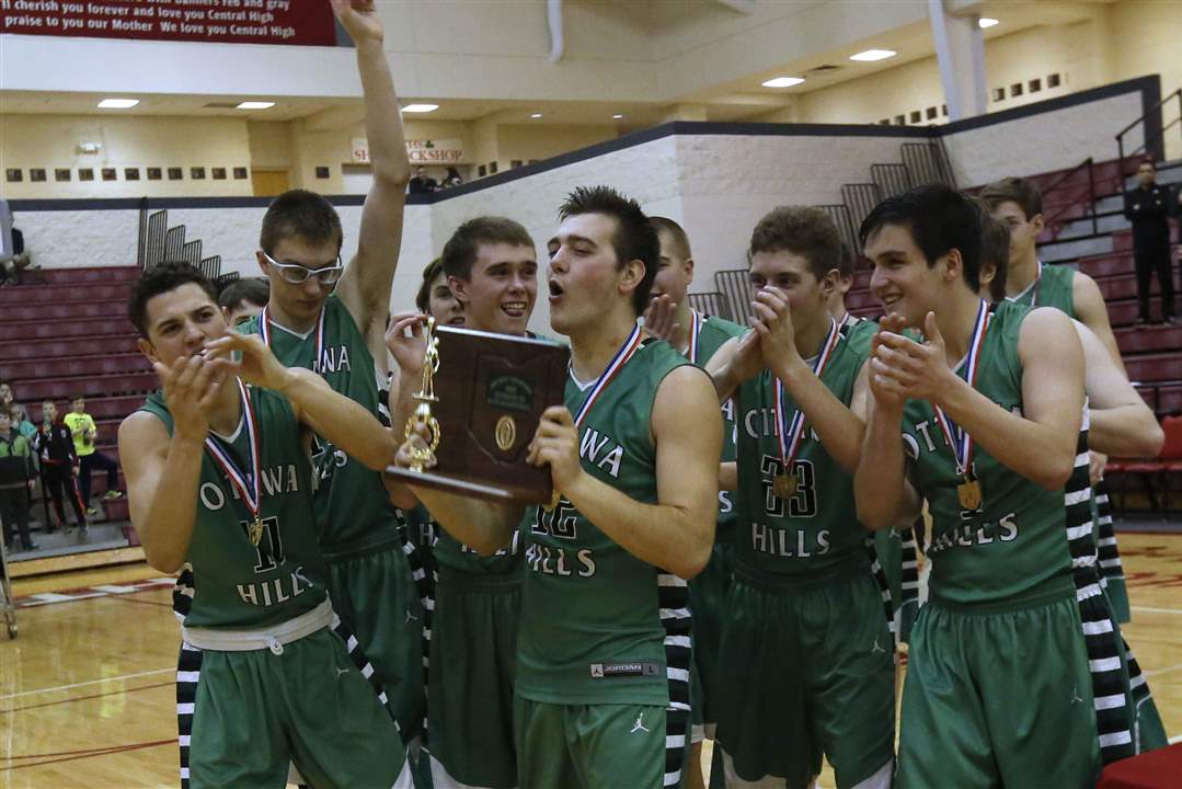 IN PICTURES: Ottawa Hills ousts Genoa - The Blade