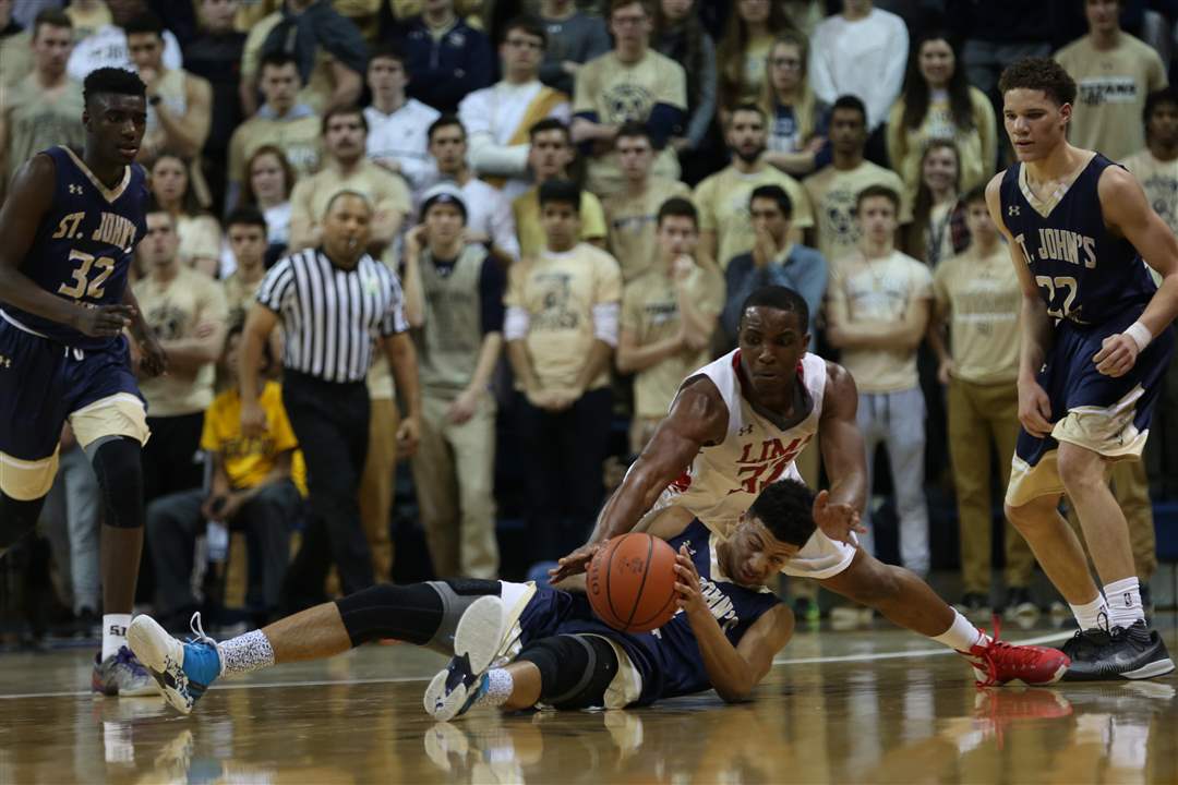 IN PICTURES: St. John's nearly pulls upset - The Blade