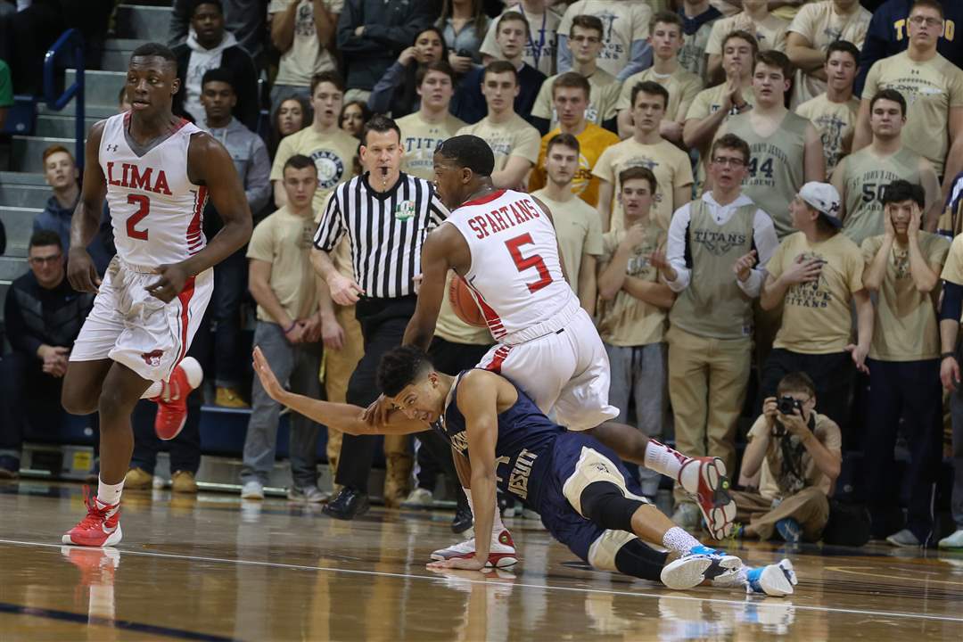 IN PICTURES: St. John's nearly pulls upset - The Blade