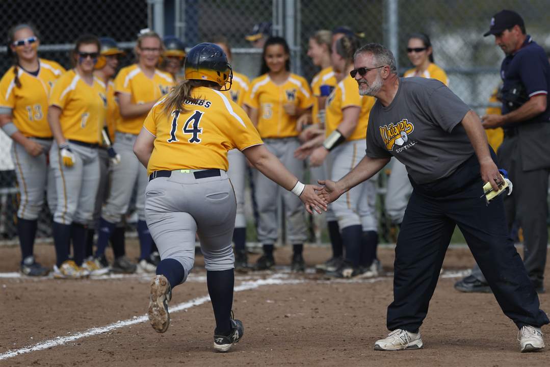 IN PICTURES: Notre Dame softball tops Whitmer - The Blade