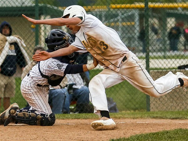 Wild finish helps Whitmer upset Clay | The Blade