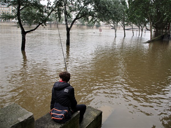 Paris museum reopens as French floods slowly ease | The Blade