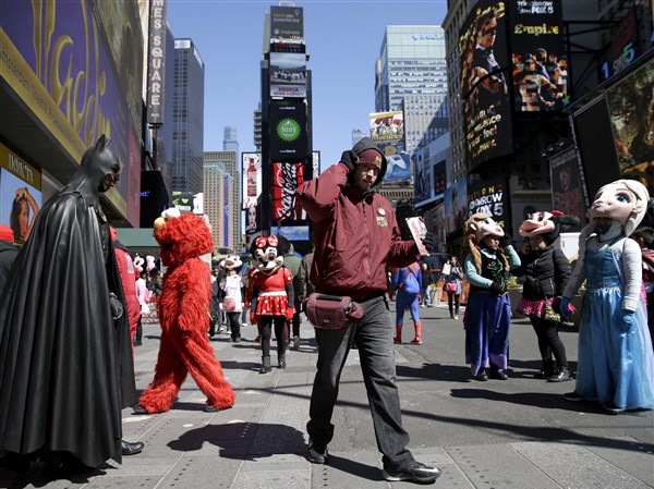 Times Square performers to be restricted in areas | The Blade