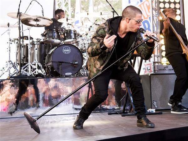 New Orleans pianist Davell Crawford delivers unique sound | The Blade