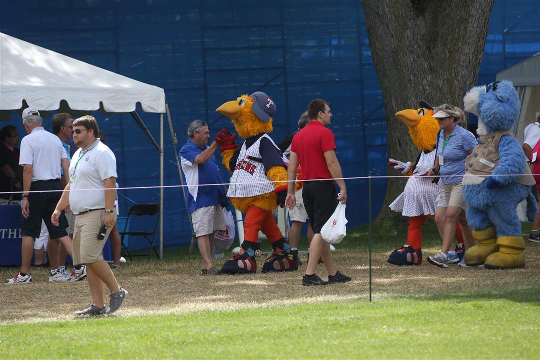 IN PICTURES: Marathon Classic, Day 2 - The Blade