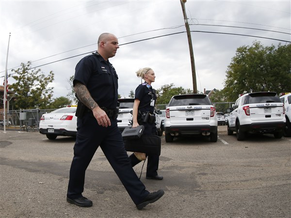 Police across U.S. patrolling in pairs after ambush attacks | The Blade